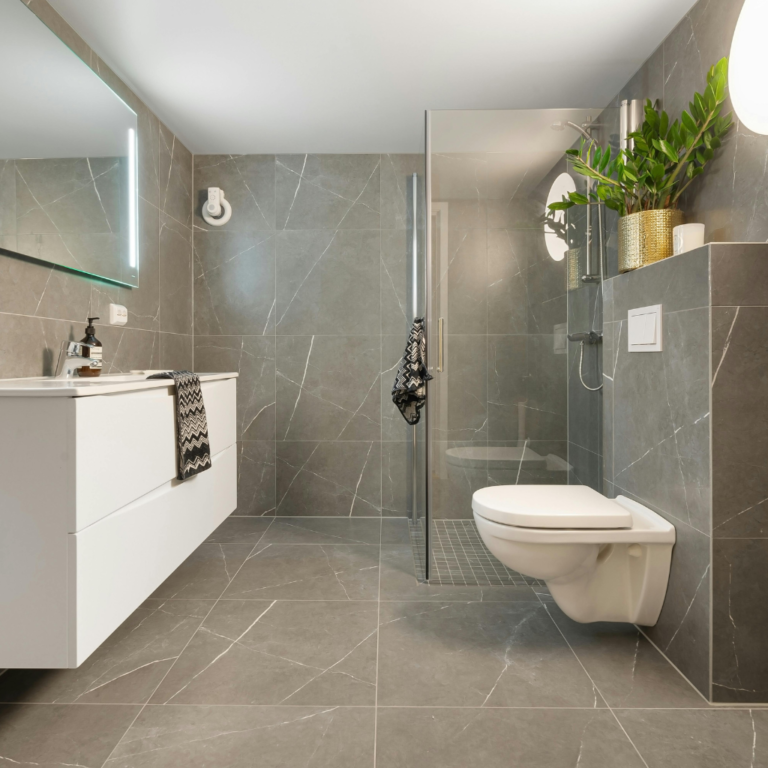 What is Monolithic Carpet Tile Installation: Techniques & Tips for Success